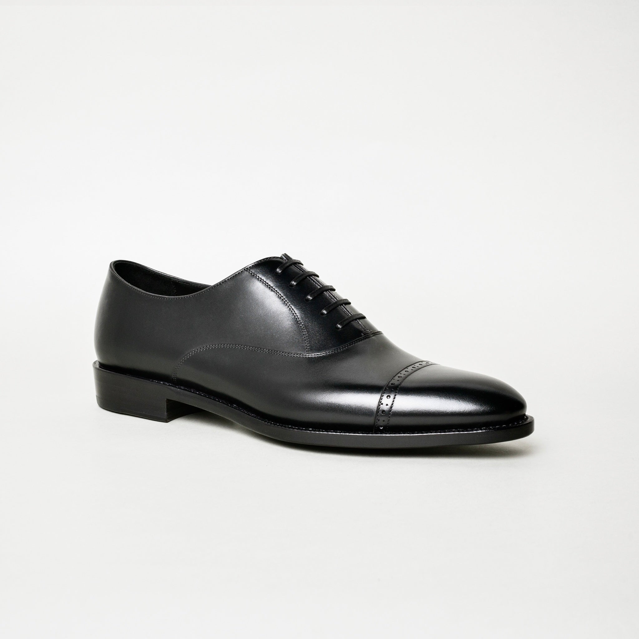 Yearn OXF 221 Black Captoe Oxfords | Arterton London