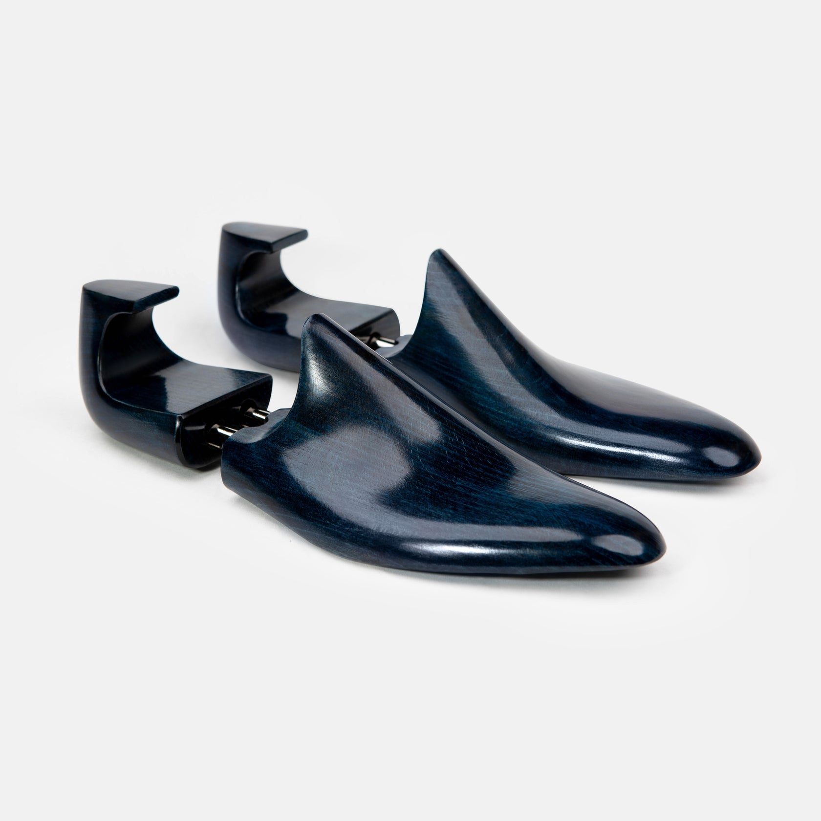Luxury Beechwood Shoe Trees, Hand-stained | Arterton London